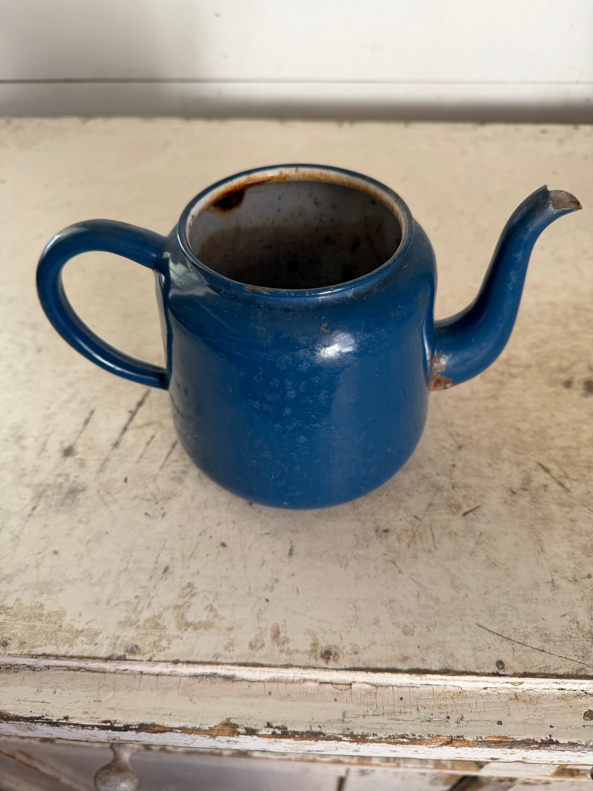 Vintage Enamel Teapot - missing lid – Jami Ray Vintage